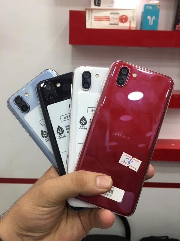 Sharp aquos R2 4gb ram 64gb storage Snapdragon Gaming phone 22.3 mp ...