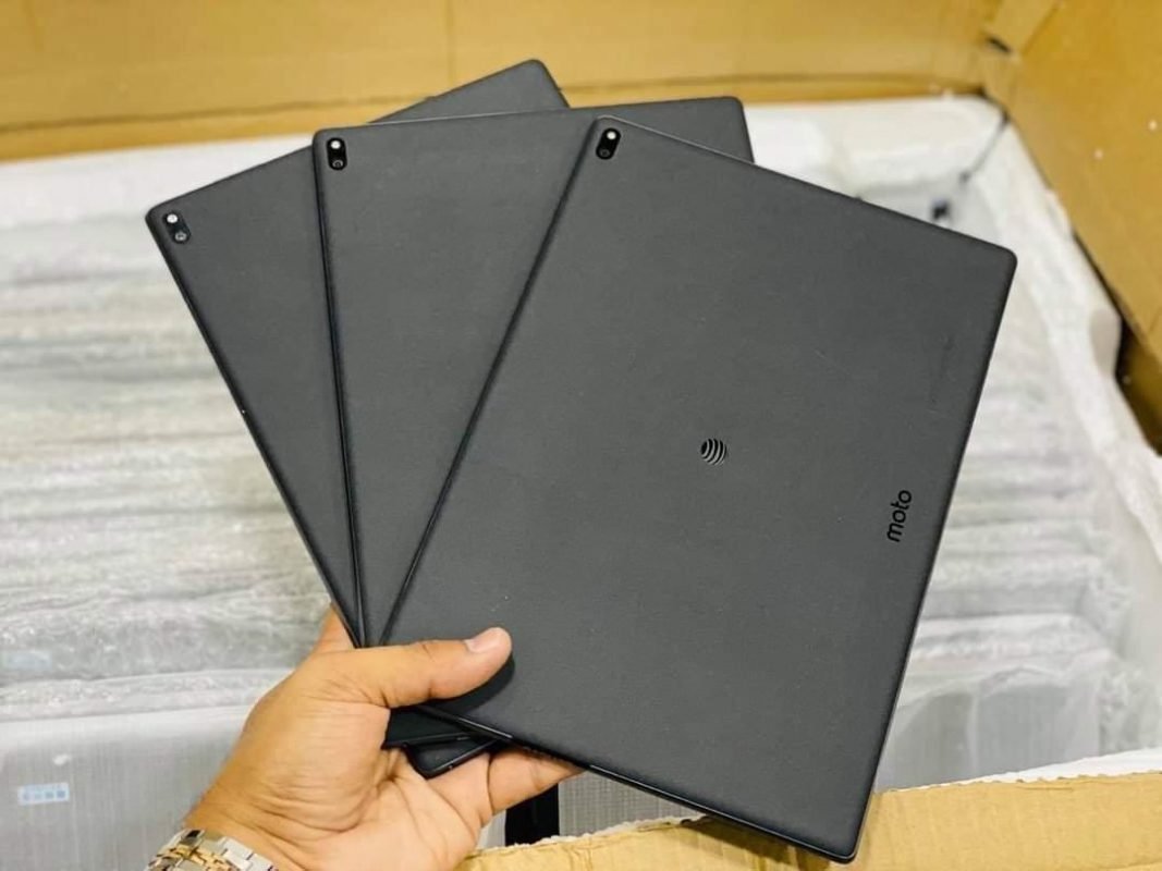 Lenovo Moto Tab 4 2GB Ram 32GB Storage - 10.1 inches Display Snapdragon ...