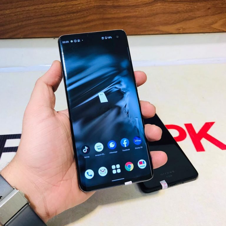 Fujitsu Arrows F-51A | 128GB Storage | 8GB RAM | Snapdragon 865 | 48 MP ...