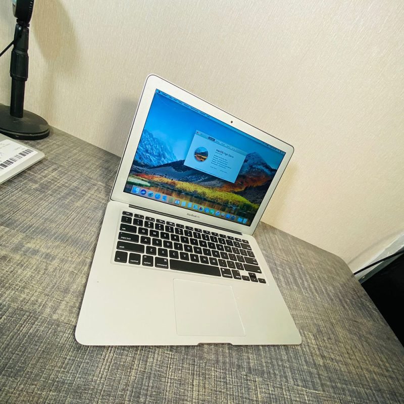 Apple MacBook Air 2017 | 128GB SSD | 4GB RAM | 1.8GHz Intel Core i5 ...