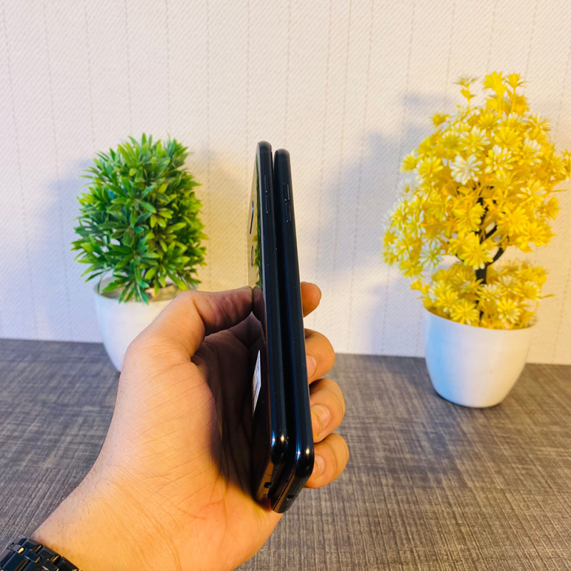 LG | V30 ThinQ | 64GB Storage | 4GB RAM | Snapdragon 835 | 3300 mAh ...