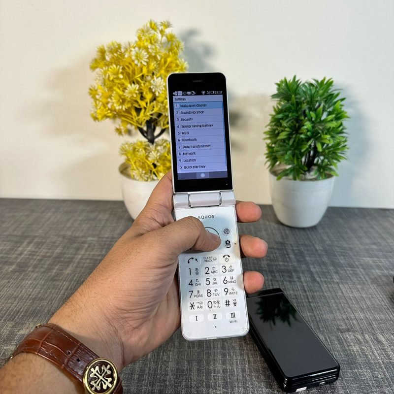 Sharp Aquos Keitai 2 | 8GB Storage | 1GB RAM | Qualcomm Snapdragon 210 ...