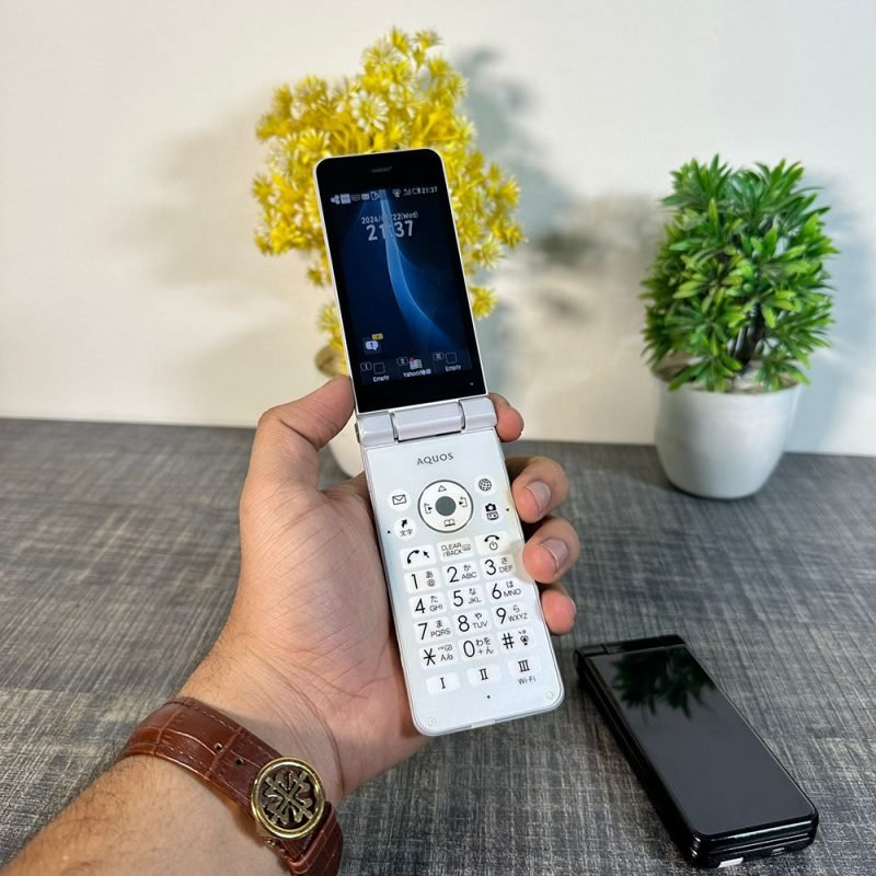 Sharp Aquos Keitai 2 | 8GB Storage | 1GB RAM | Qualcomm Snapdragon 210 ...